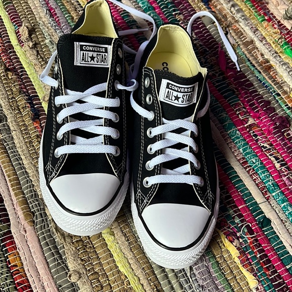 Converse | Shoes | Converse Low Rise Black Shoes | Poshmark
